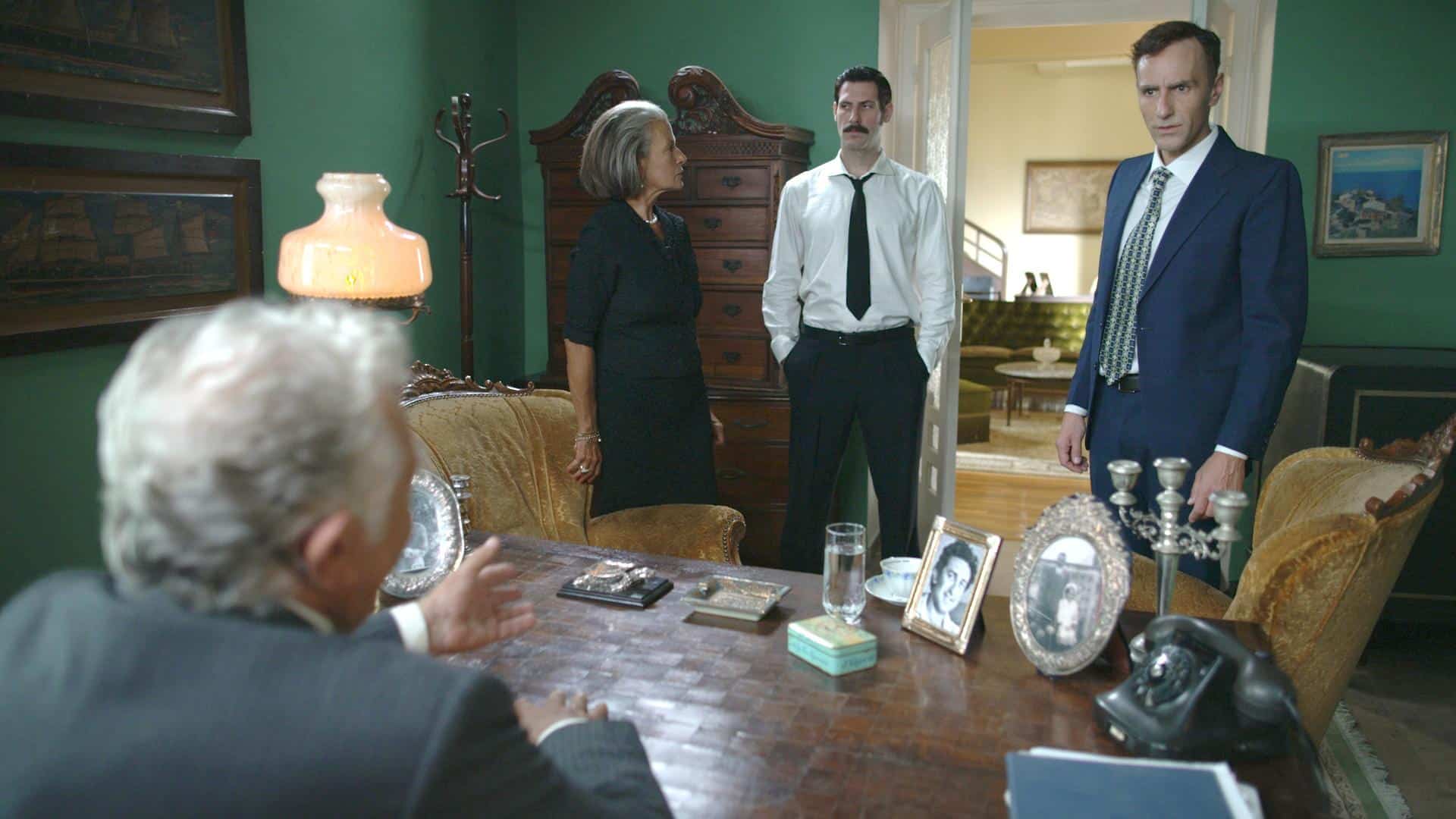 a8a507d4-erotas-fygas-(3) - DIAVASETO.GR